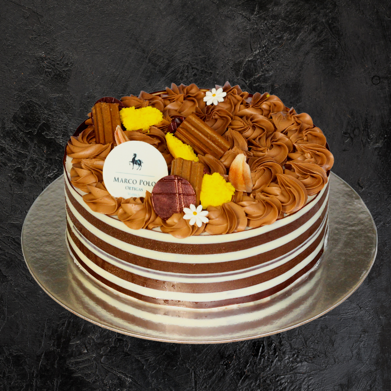 Dolce: Specialty Cakes Selection