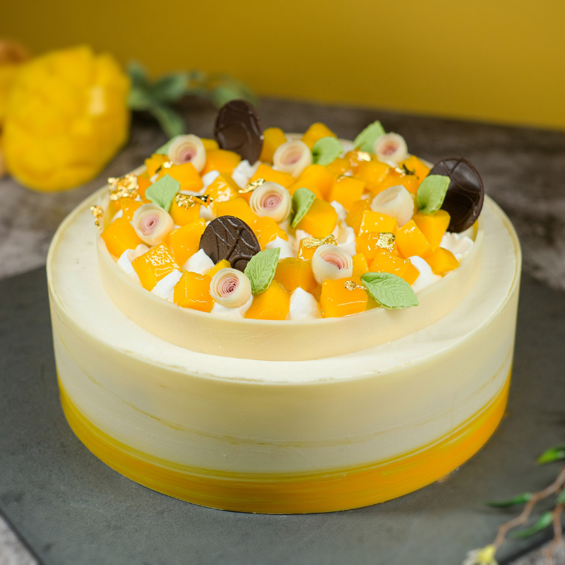 Dolce: Specialty Cakes Selection