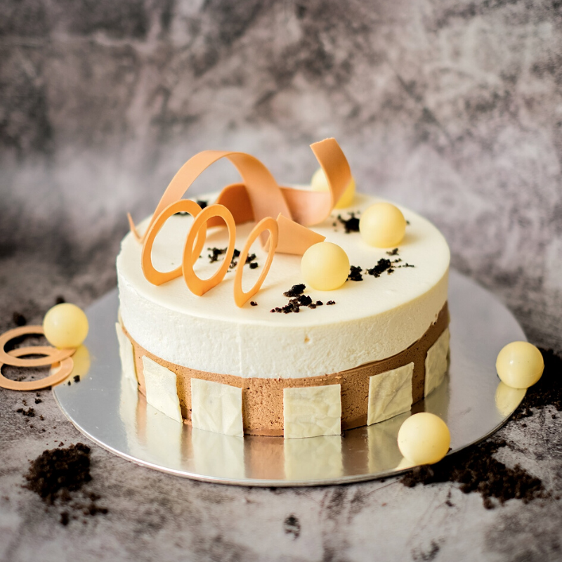 Dolce: Specialty Cakes Selection